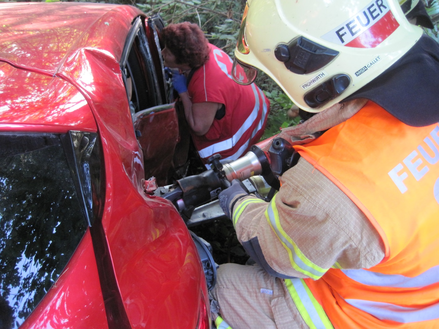 Verkehrsunfall Steinbergstraße - Katastrophenschutz und Feuerwehr der Stadt Graz