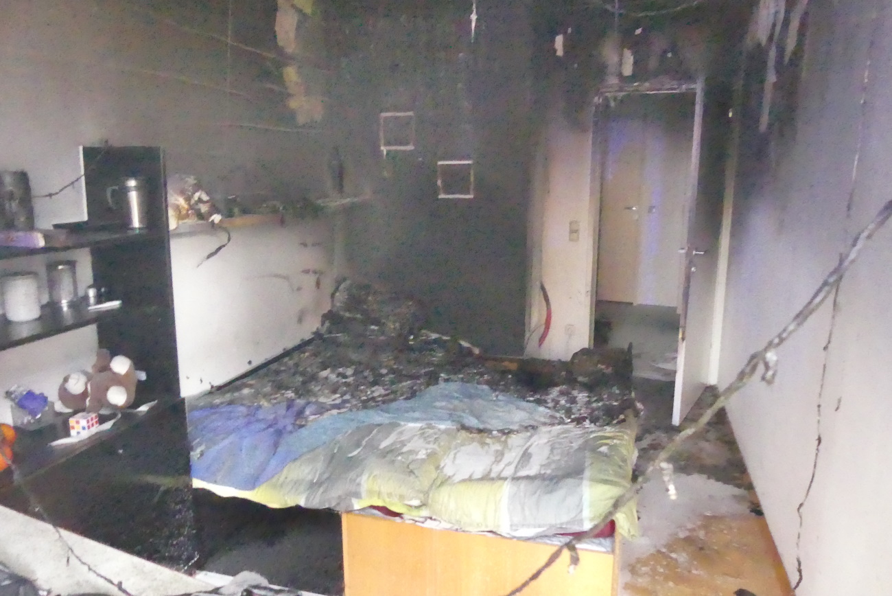 Zimmerbrand in Graz - Lend - Katastrophenschutz und Feuerwehr der Stadt ...